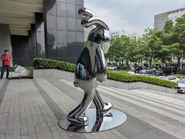 Outdoor stainless steel large rabbit sculpture - Metal Sculpture Specialist