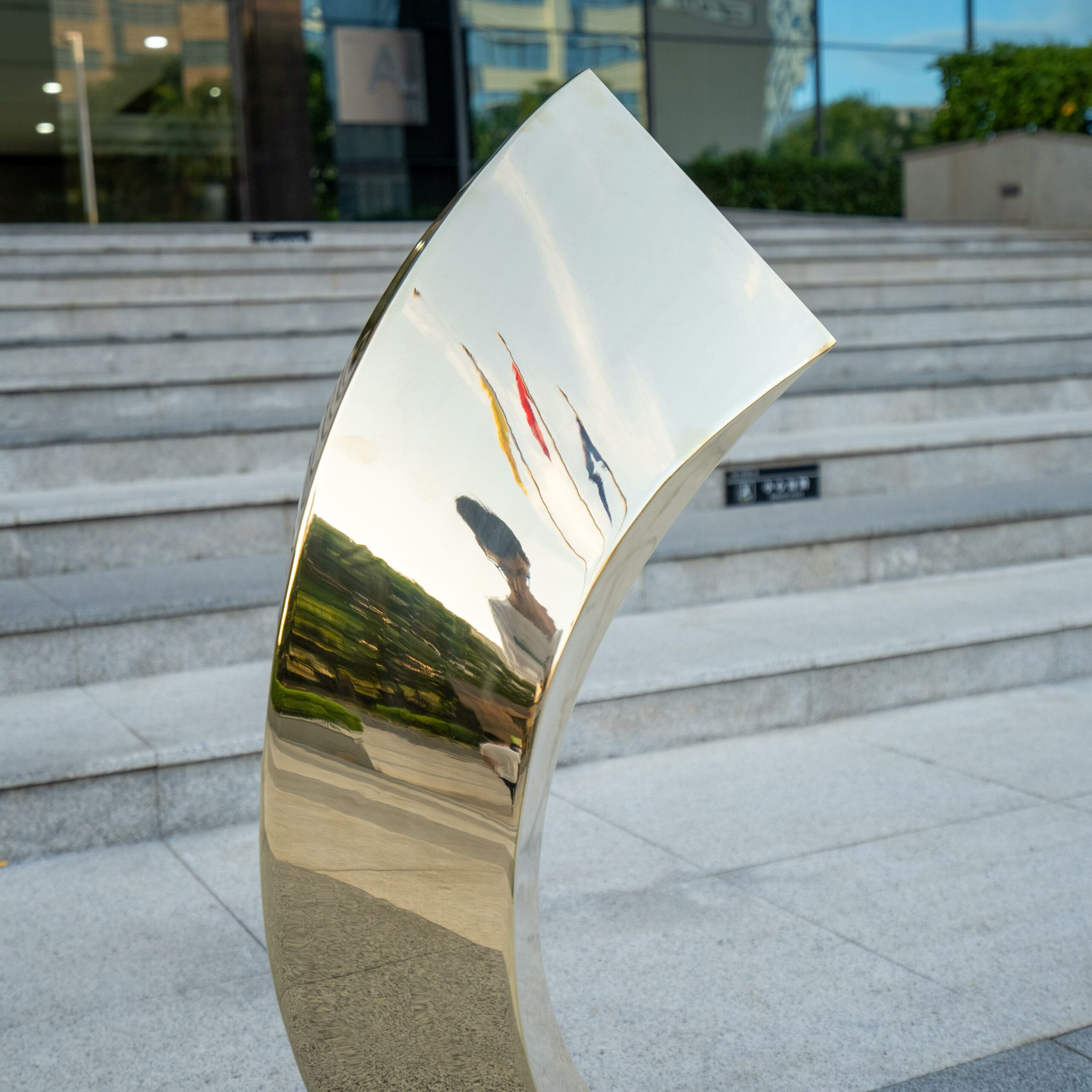 abstract curved sculpture - Metal Sculpture Specialist