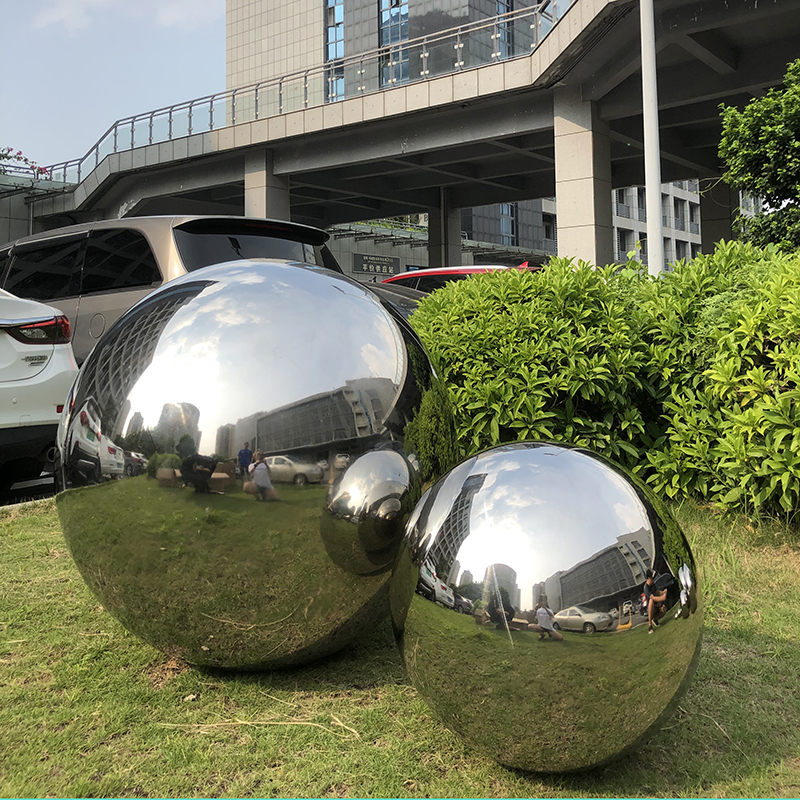 Title: Exploring the beauty of craftsmanship in making large outdoor ...