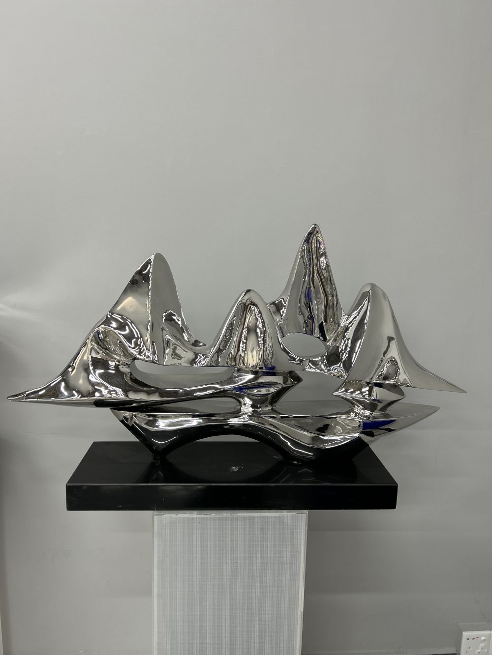 The Elegance of Metal Sculptures: A Journey into Art and Craft - Metal ...