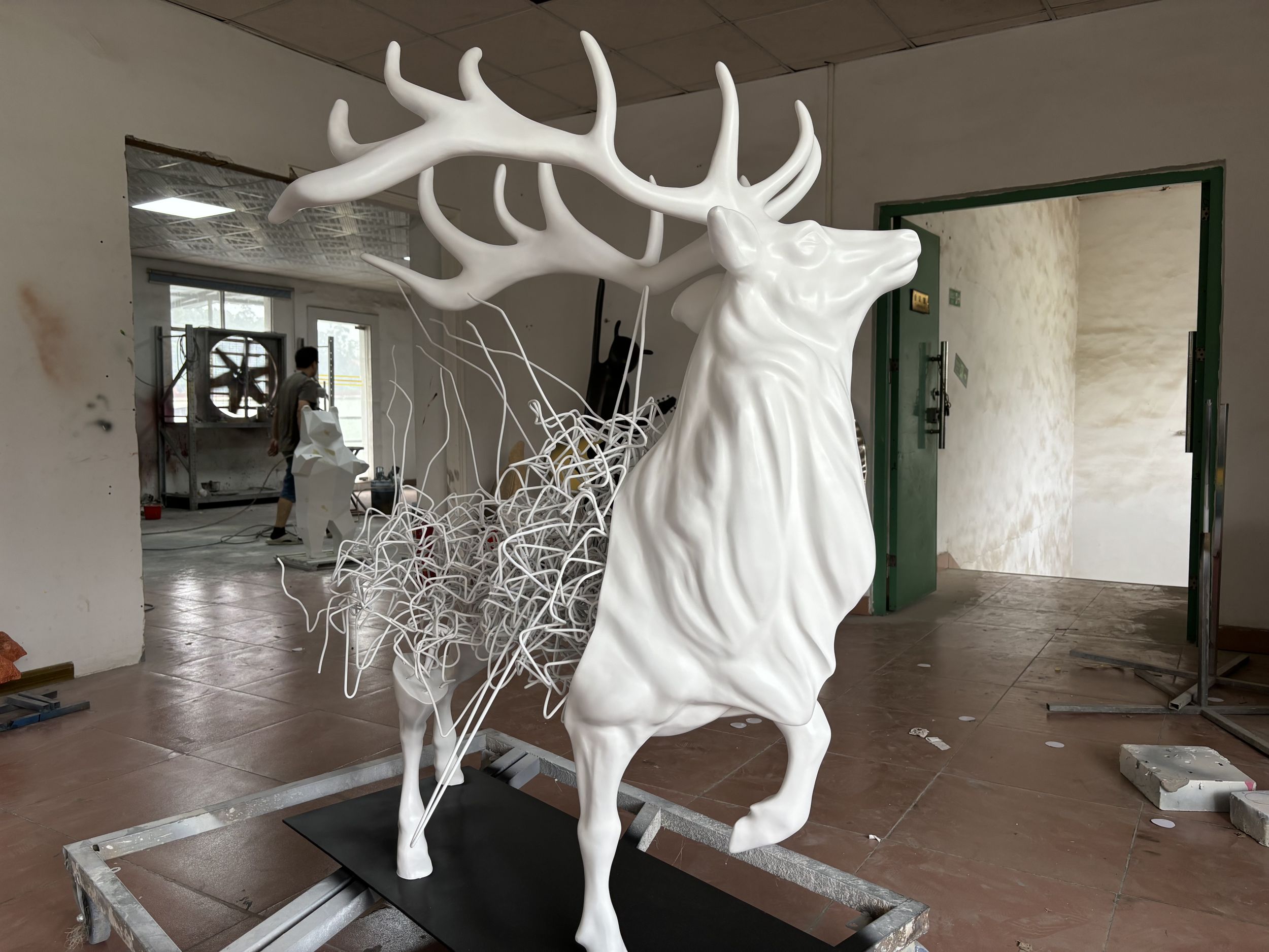 sculpture garend -Elk sculpture - Metal Sculpture Specialist