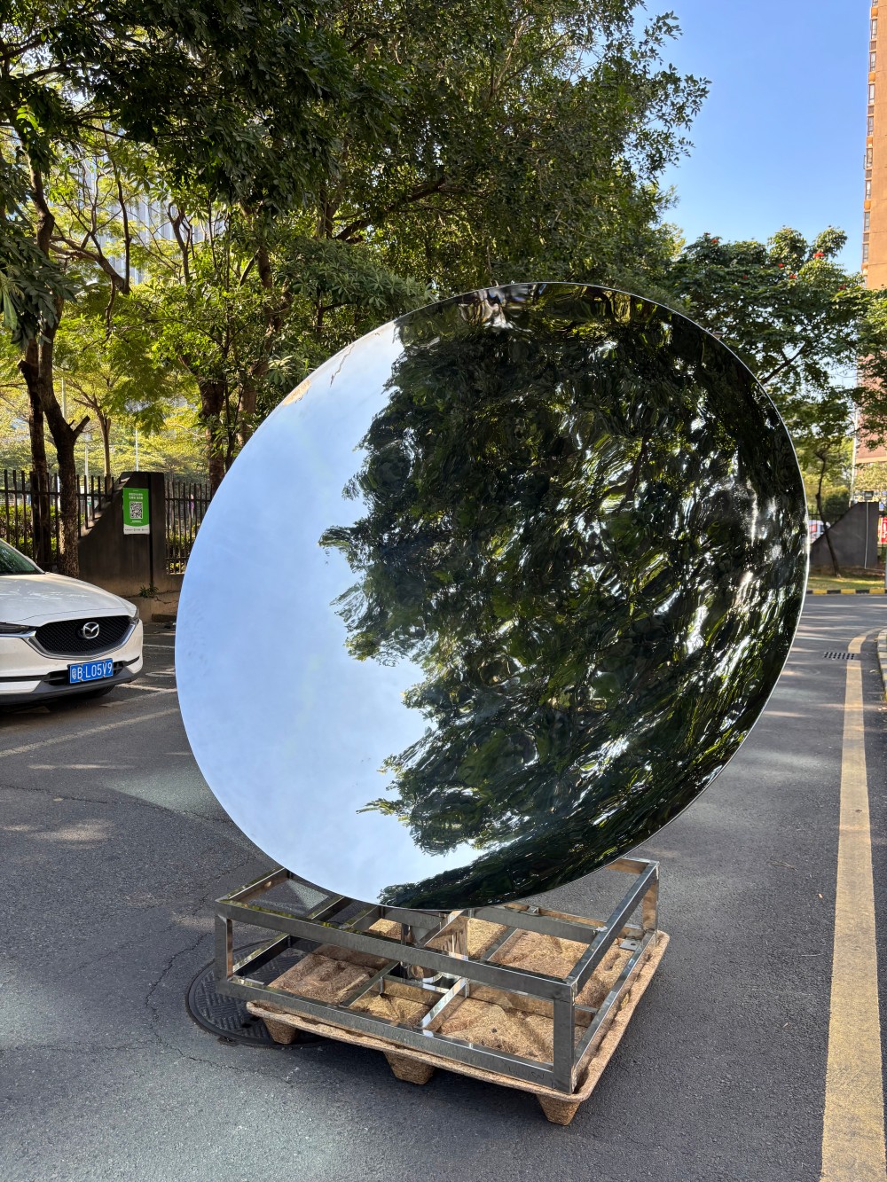 304 Stainless Steel Concave Mirror - Metal Sculpture Specialist