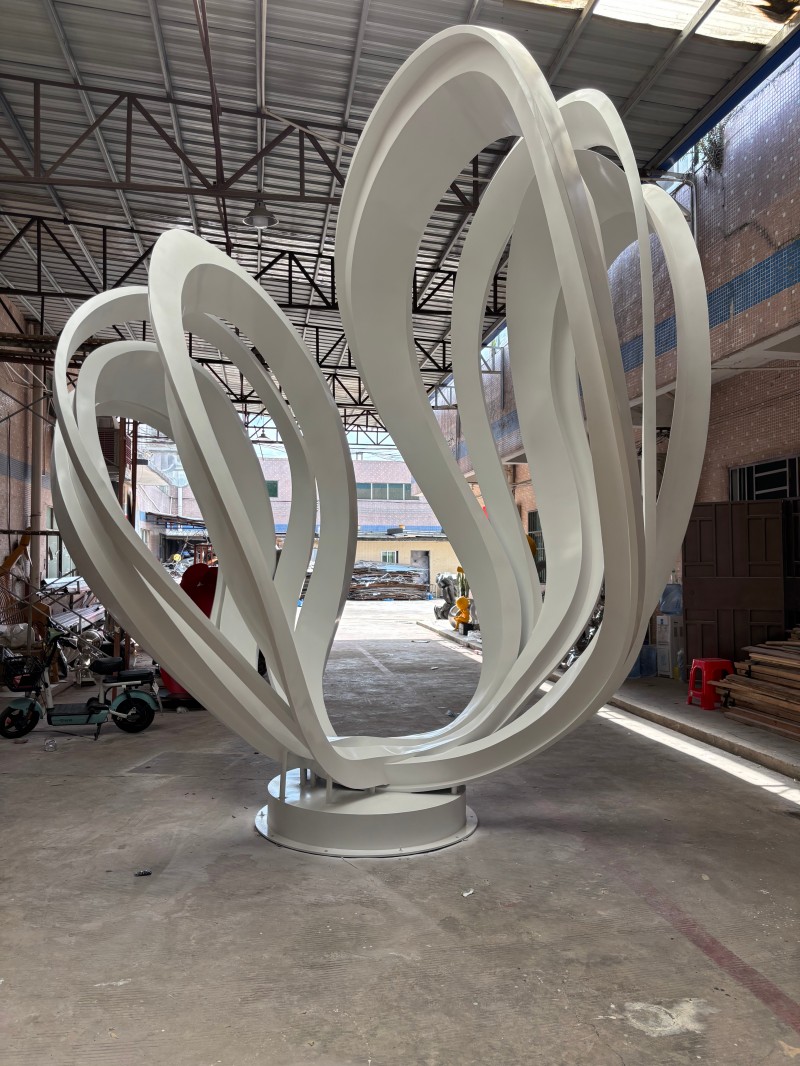 Abstract Flower Sculpture - Metal Sculpture Specialist