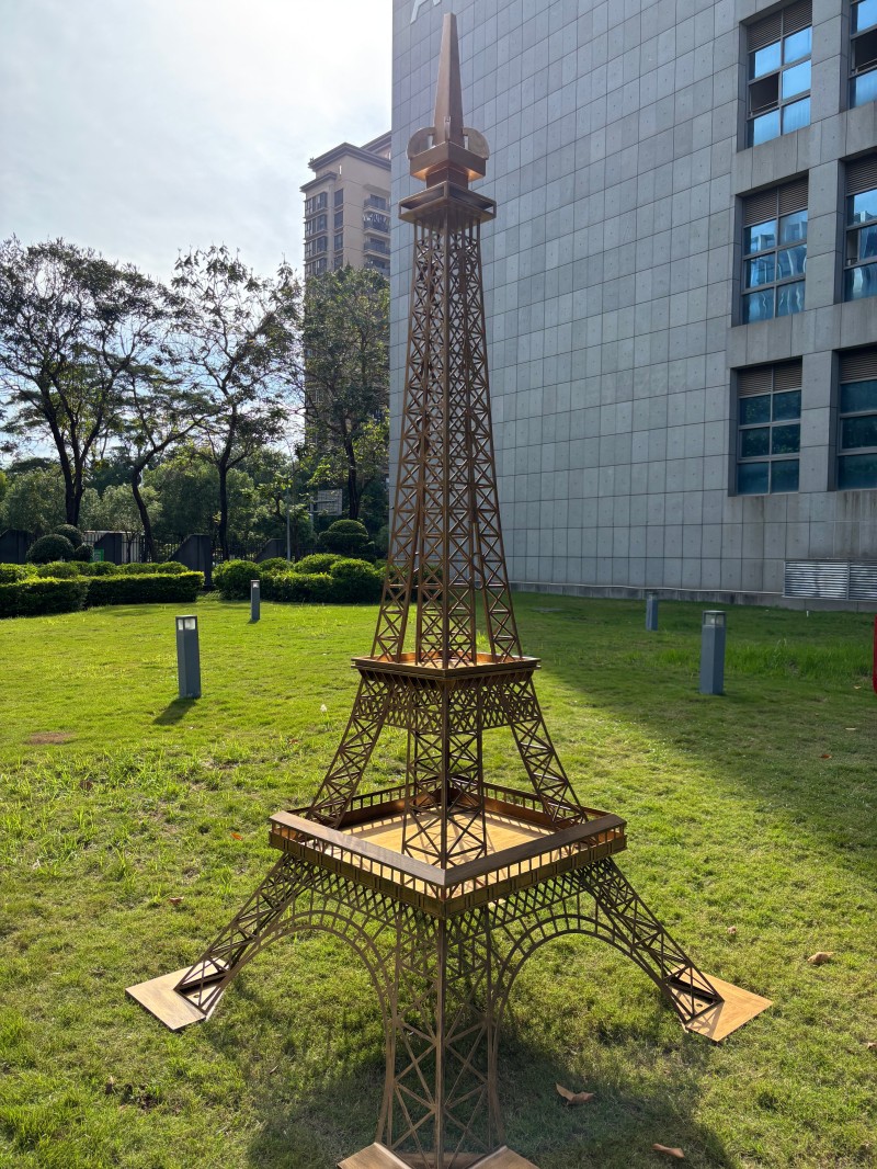 Eiffel Tower Sculpture - Metal Sculpture Specialist